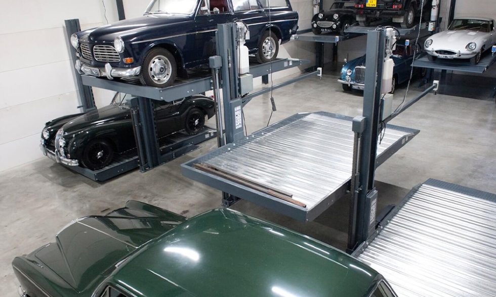 Why Lift Giant’s 2-Post Parking Lift Is Ideal for Classic Car Storage ...